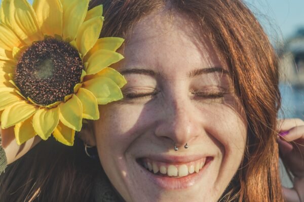 How to Look Drop-Dead Gorgeous WITHOUT Makeup (Yes, Really!)